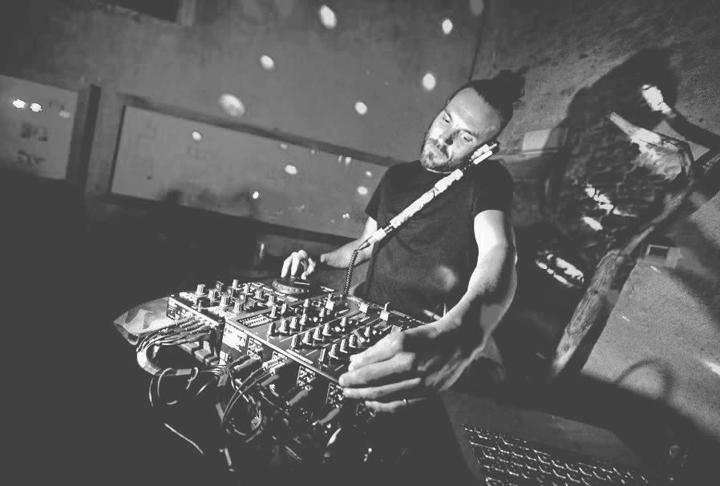 Book DJ Zano, Wedding DJ in Florence, Tuscany, Italy - FixTheMusic